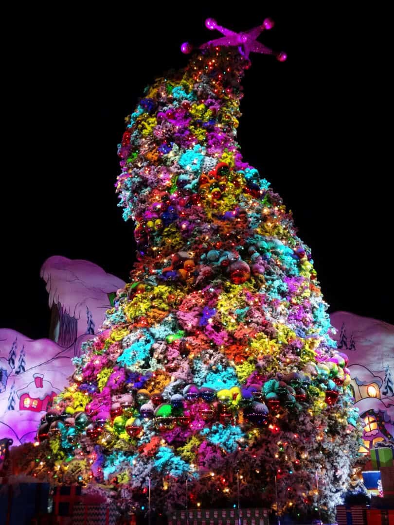 Grinchmas at Universal Studios Hollywood unleashes the Grinch on a ...