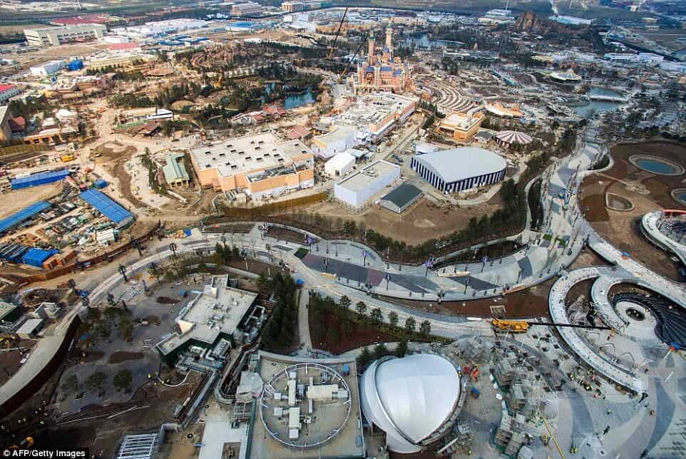 VIDEO: New Shanghai Disneyland drone footage shows the splendor of the ...