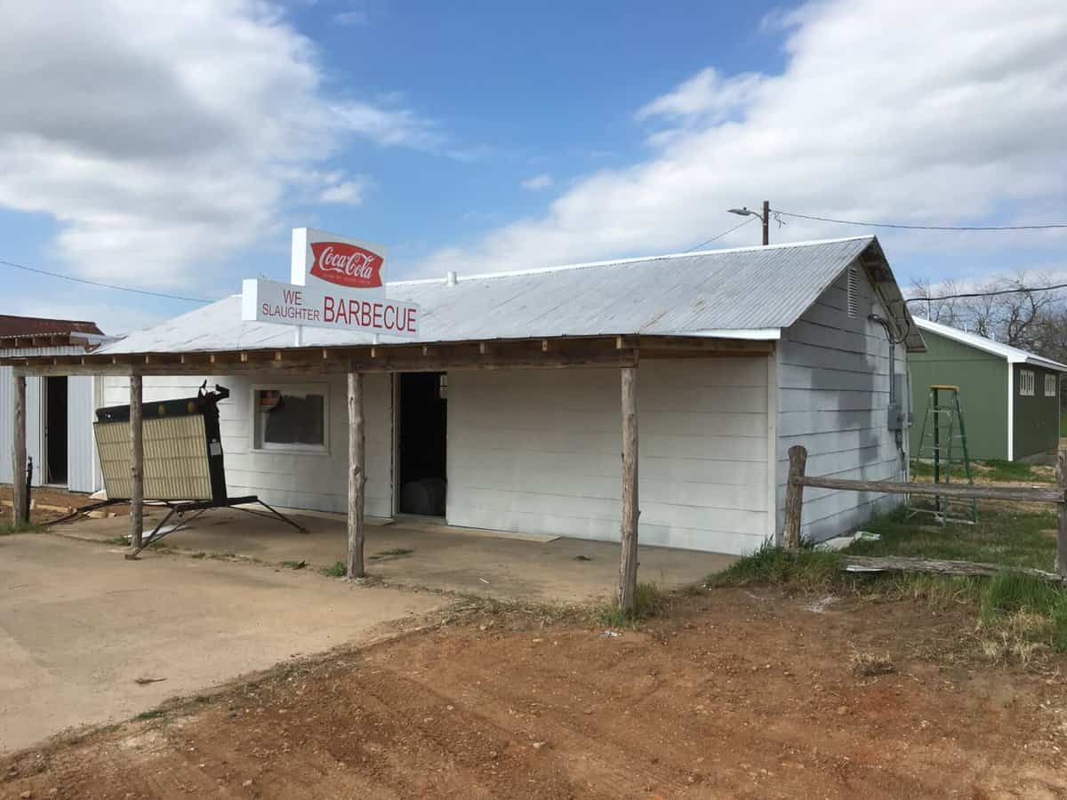 Stay overnight at the gas station from 'Texas Chainsaw Massacre ...