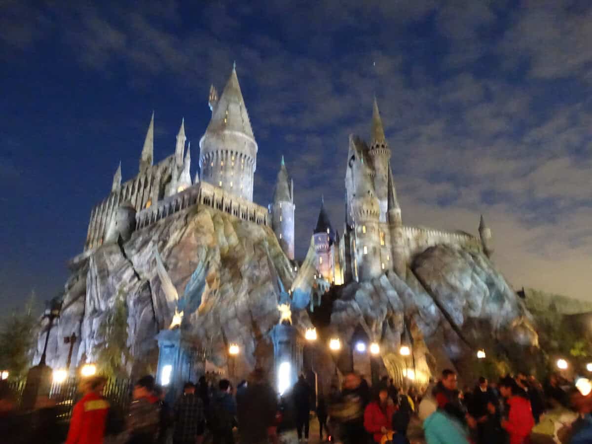 VIDEO: Opening day at Wizarding World of Harry Potter brings big crowds ...